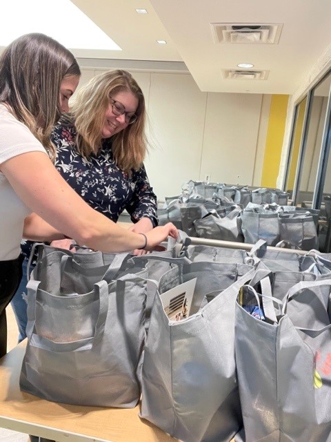 Kimball Midwest Honors National Day of Giving